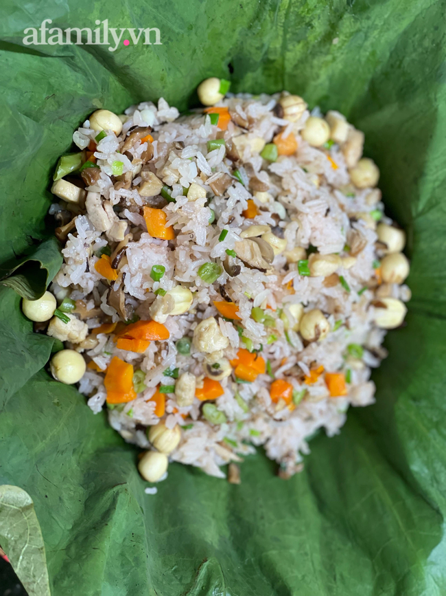 Cách làm cơm sen chuẩn vị ngon đẹp lung linh