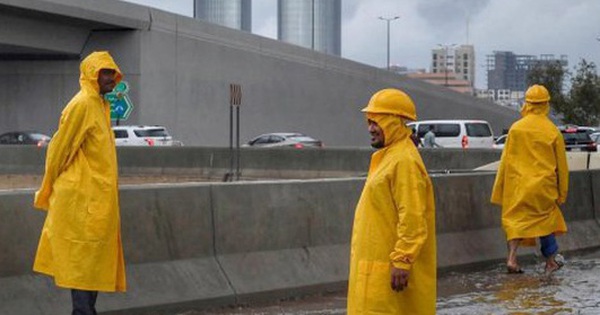 Lũ quét tàn phá tại Saudi Arabia, hai người thiệt mạng