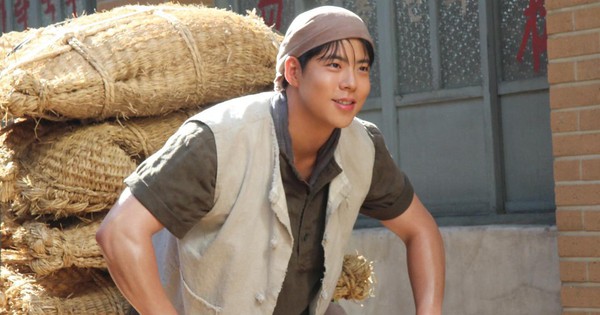 Choi Woo Sung tăng 25kg để đóng Chief Detective 1958