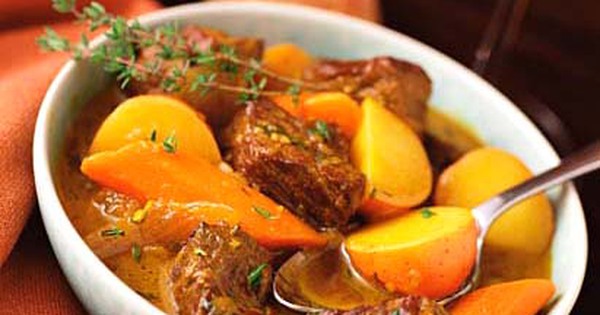 Thịt bò hầm khoai tây